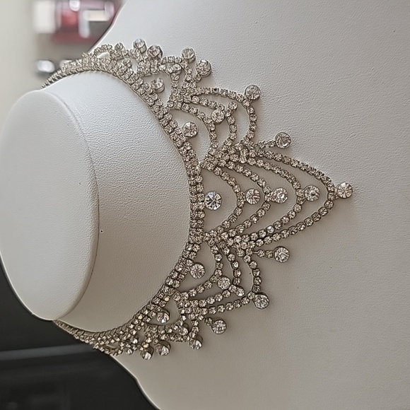 Retrofit | Jewelry | Crystal Round And Loop Drape Choker Necklace ...